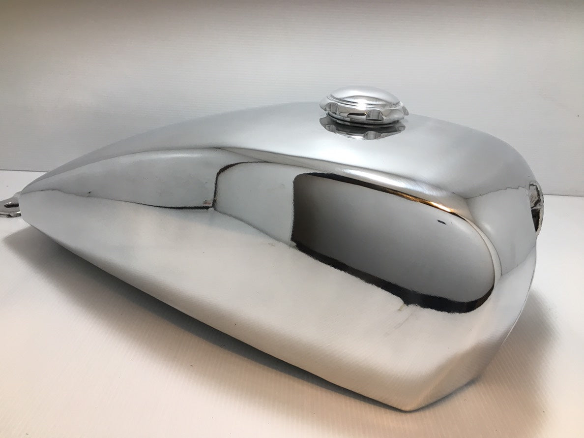 KM-TRG-019 Triumph Kohaku Flat Track Tank – Moto Kustoms